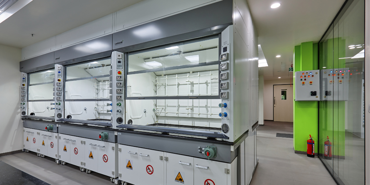 Fume Hood Manufacturer in India - ASHRAE-110, EN-14175 tested by LabGuard
